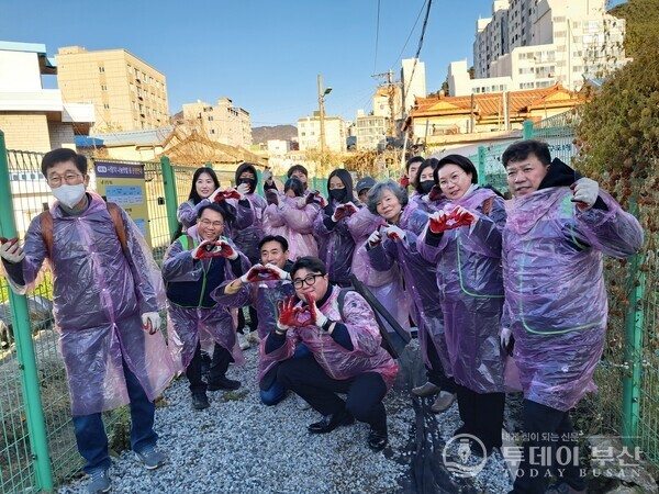 【북구】희망나눔 우정봉사단, "사랑의 연탄 400장 나눔행사"